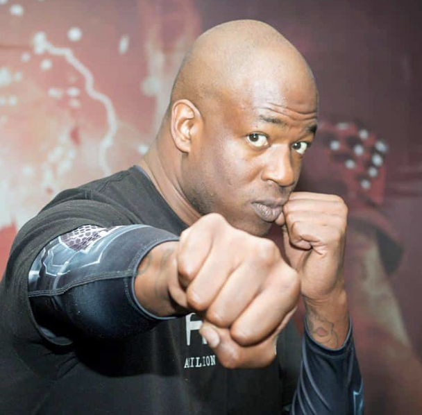 240 Rounds Of A Million Styles Boxing Drills - Barry Robinson - NLP.lib 240 Rounds Of A Million Styles Boxing Drills - Barry Robinson - NLP.lib